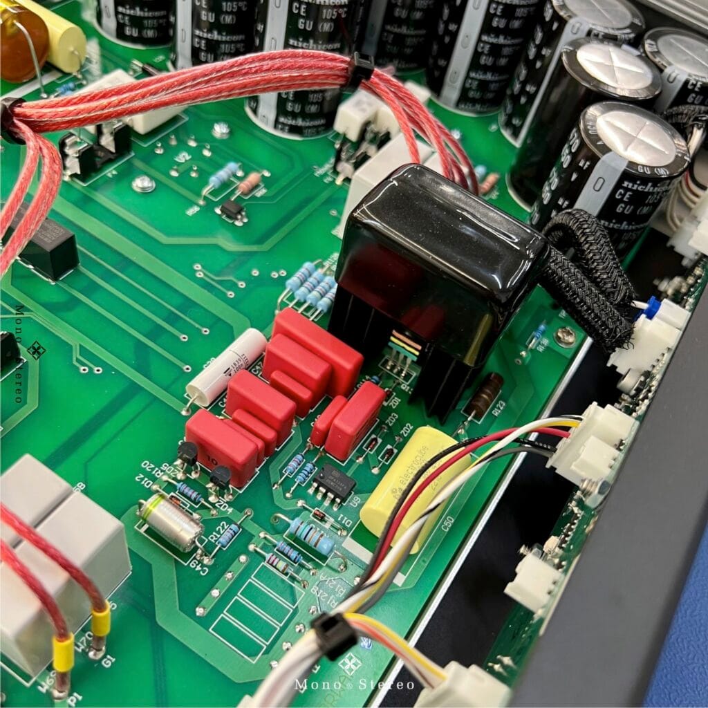 Audio Research – Details, Details – Ultimate High-Fidelity
