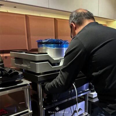 Acoustical Systems Astellar turntable – Ultimate High-Fidelity