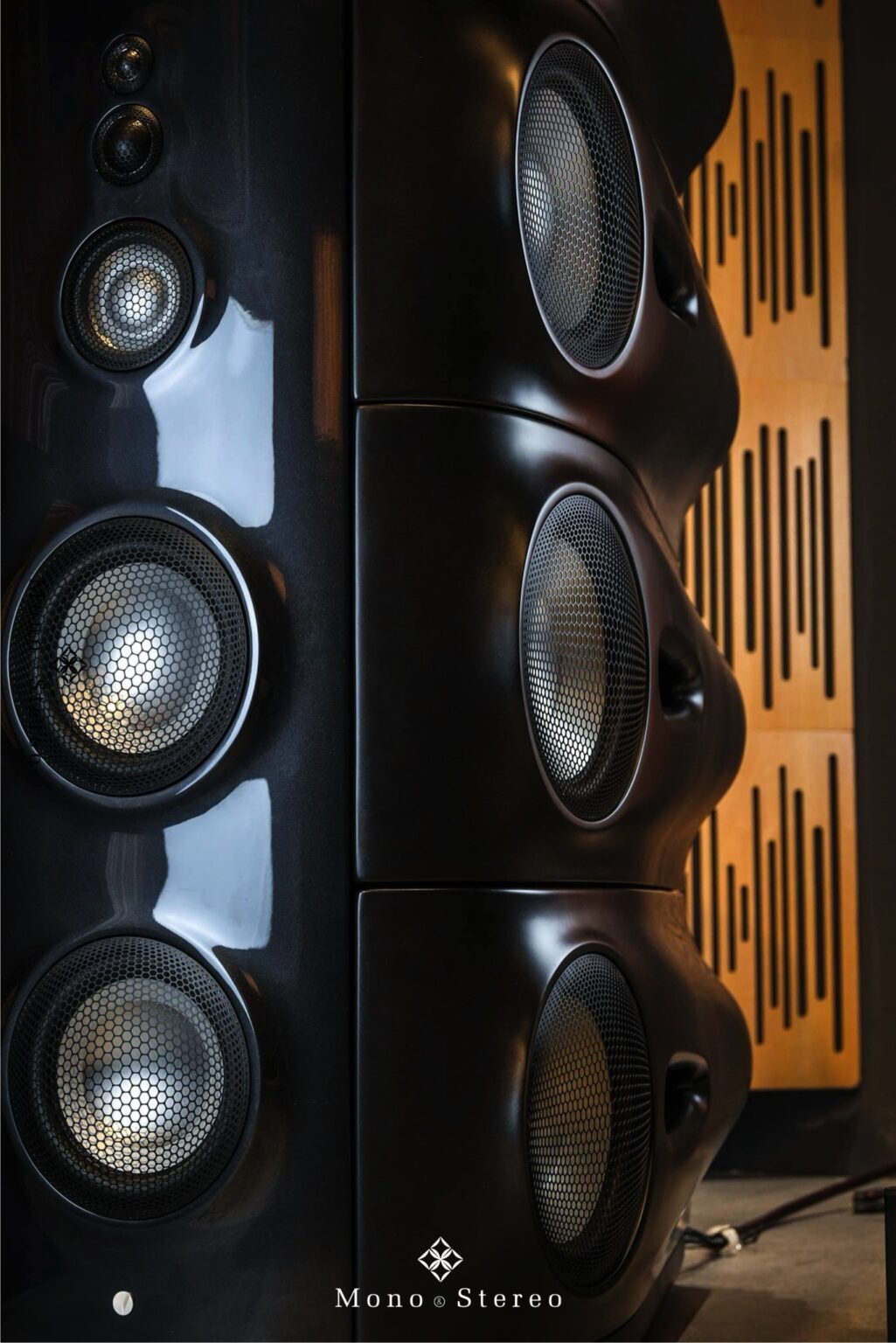 Vivid Audio Moya M1 & CHORD – Ultimate High-Fidelity