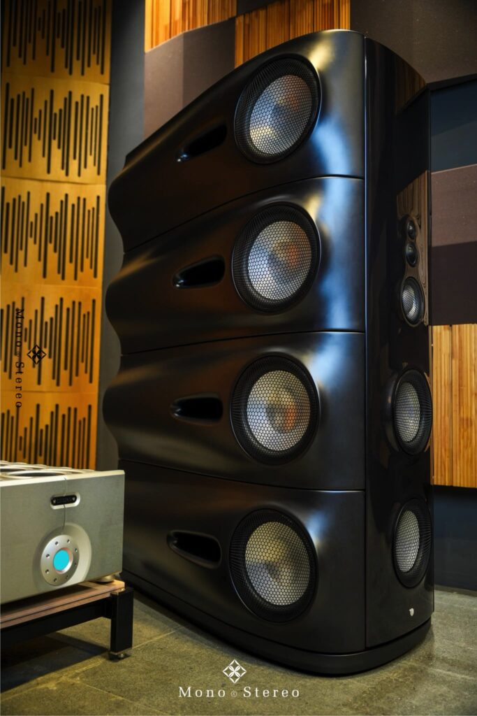 Vivid Audio Moya M1 & CHORD – Ultimate High-Fidelity