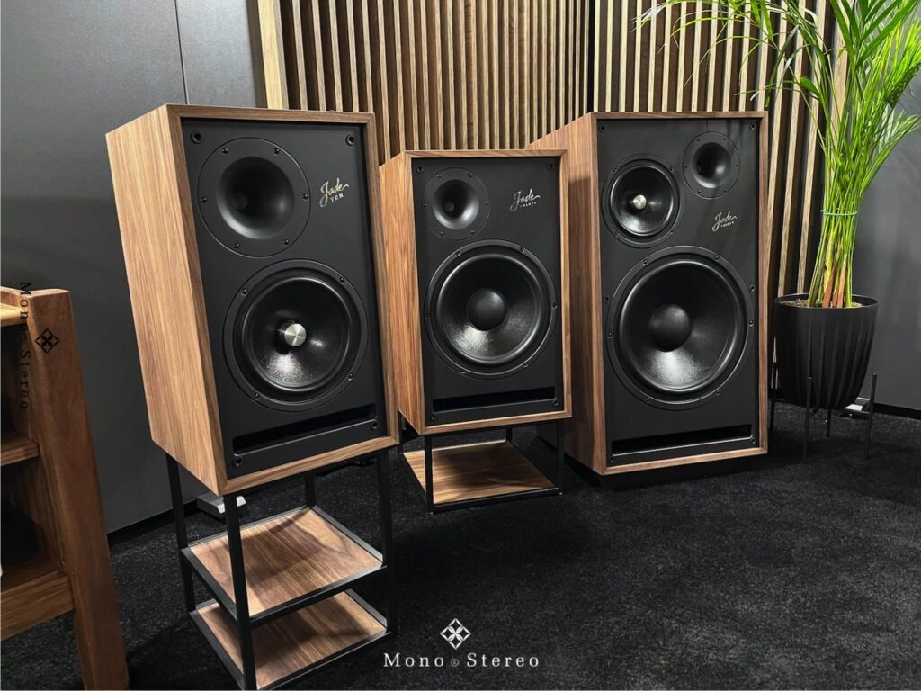 AVS Warsaw 2024 High-End Audio Show – Ultimate High-Fidelity