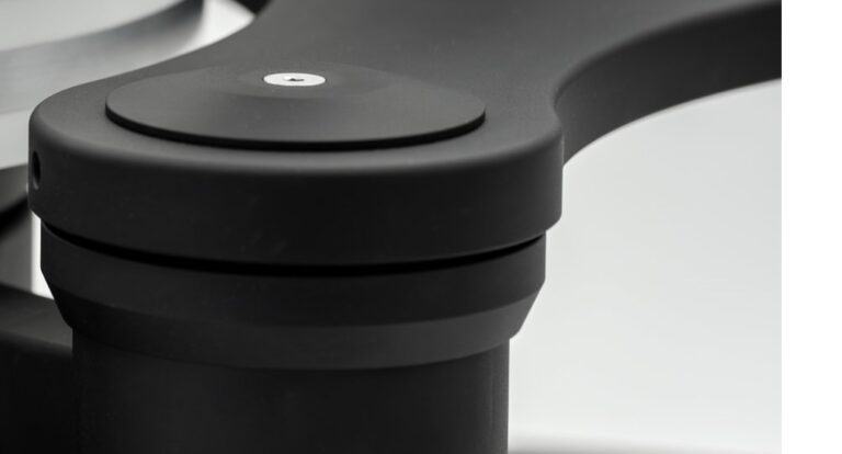 Wave Kinetics Black NVS Reference Turntable – Ultimate High-Fidelity