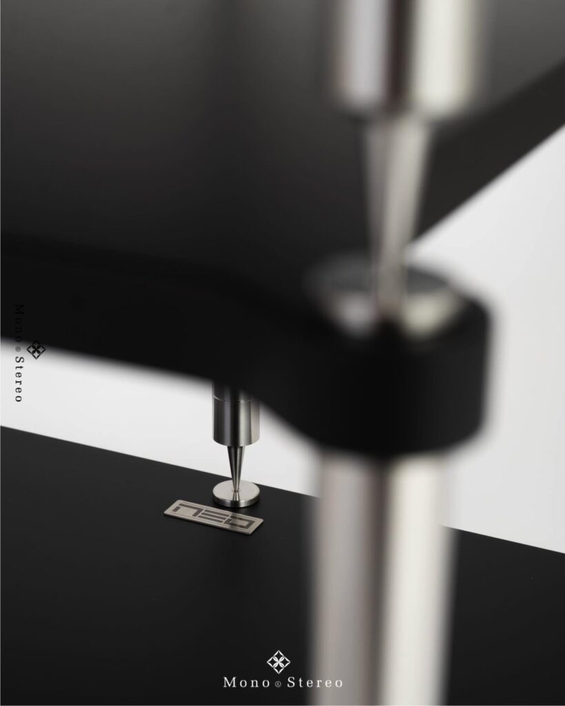 Neohighend NEO Light Tripod Audio Rack System – Ultimate High-Fidelity