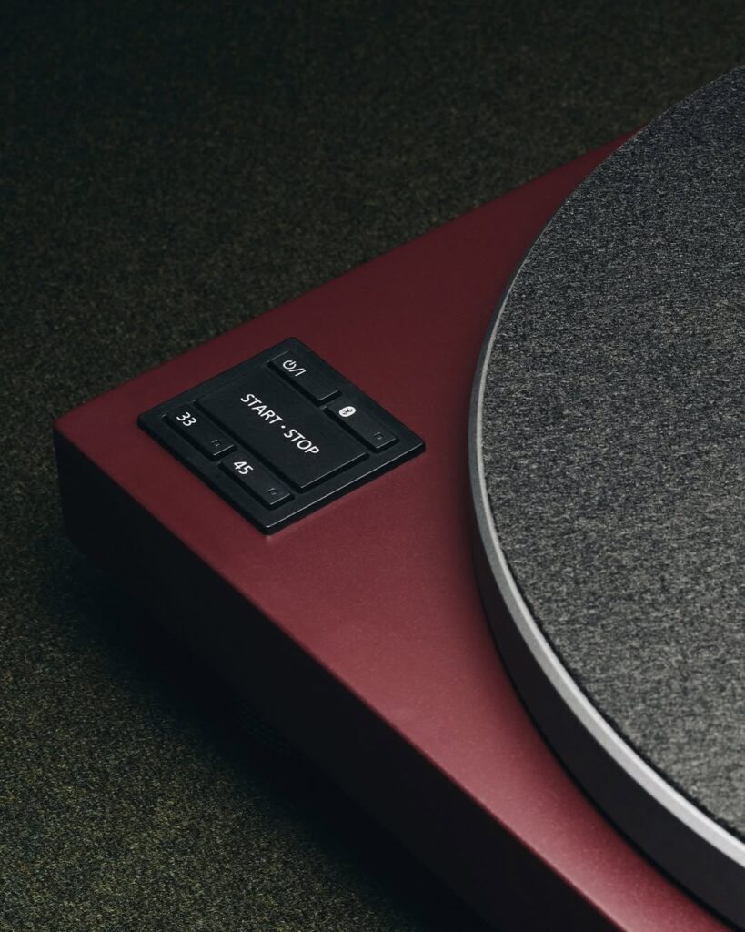 FRITZ HANSEN X TECHNICS — LIMITED-EDITION TURNTABLES – Ultimate High ...